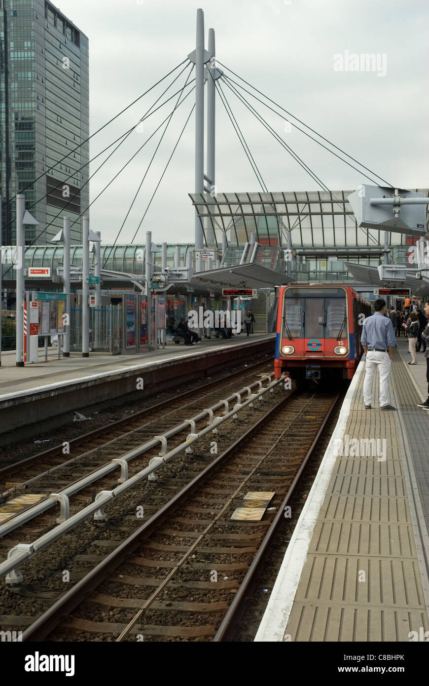 Train arriving at Poplar Stock Photo - Alamy