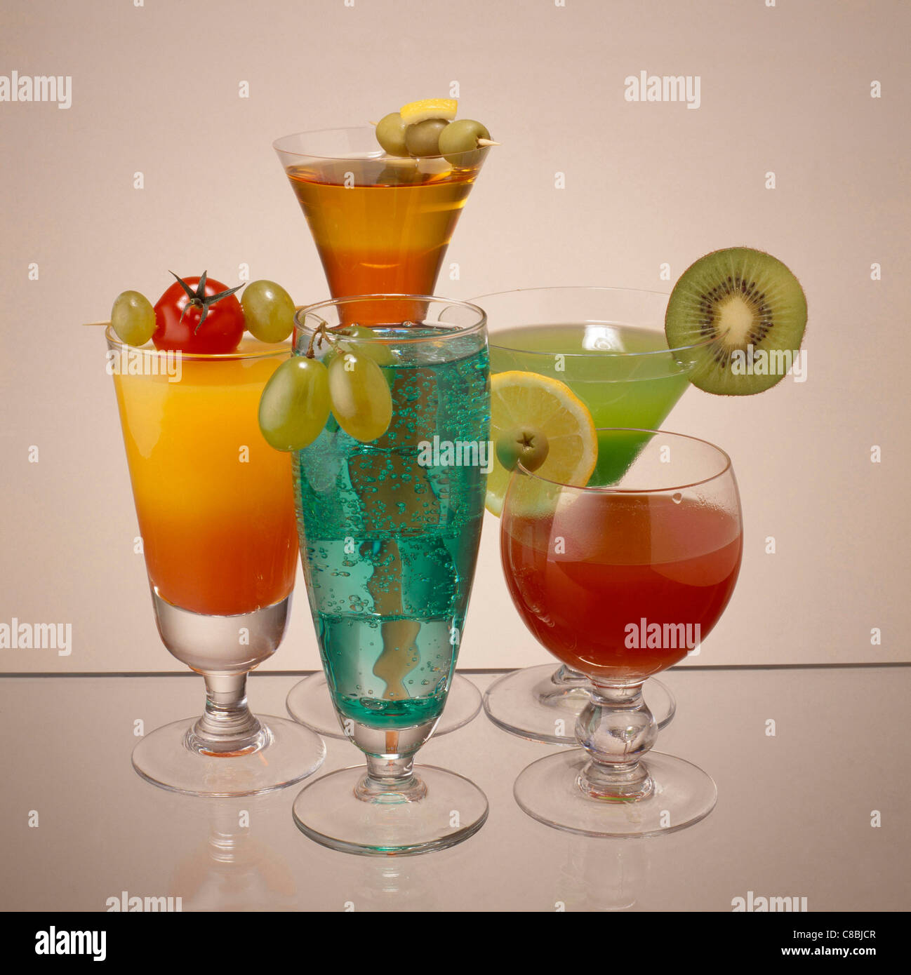Food alcoholic cocktails kiwi hi-res stock photography and images - Alamy