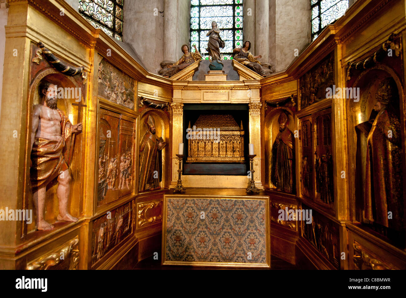 Crypt Of Cathedral High Resolution Stock Photography and Images - Alamy