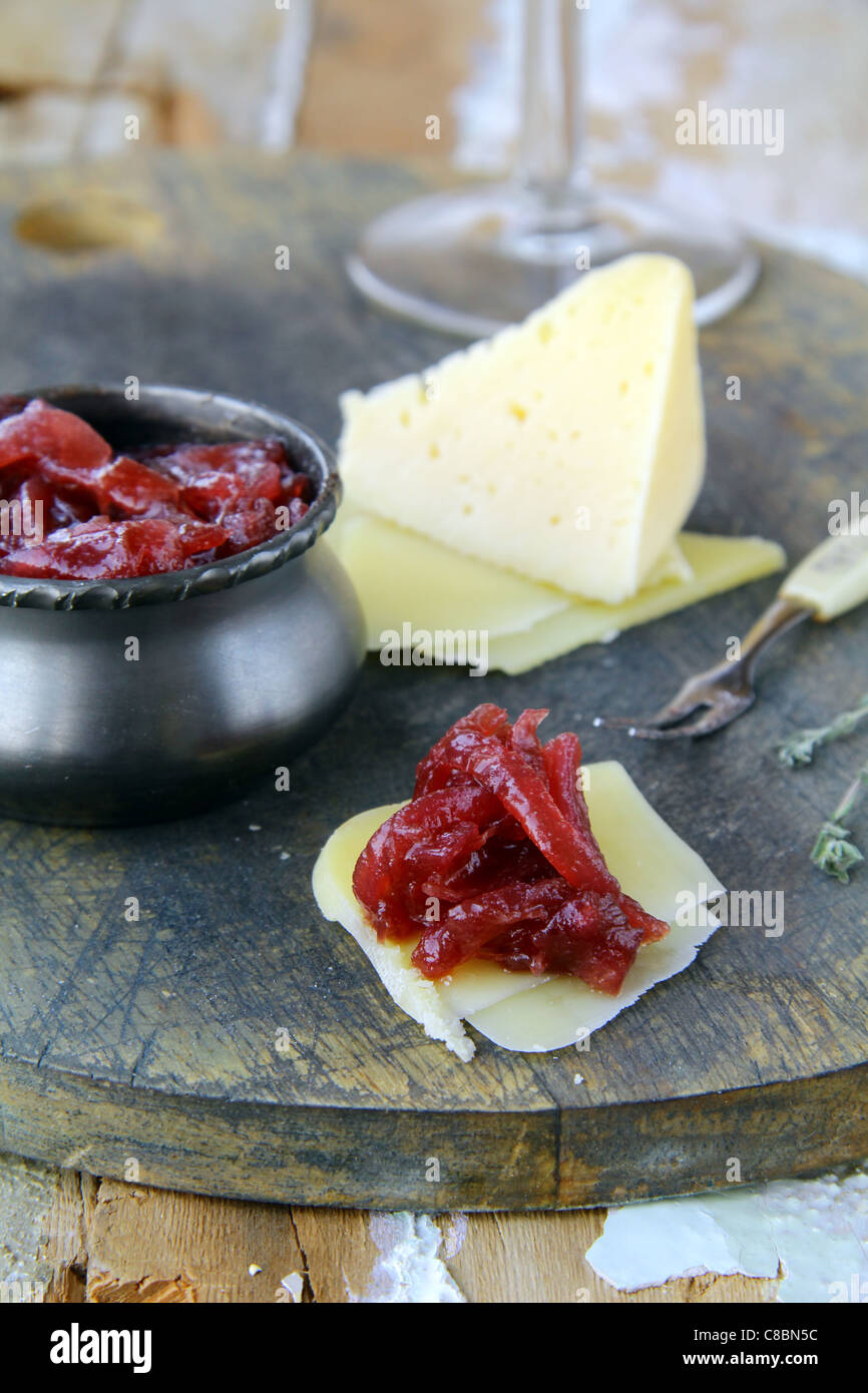 french cuisine - onion confiture on wooden table Stock Photo - Alamy