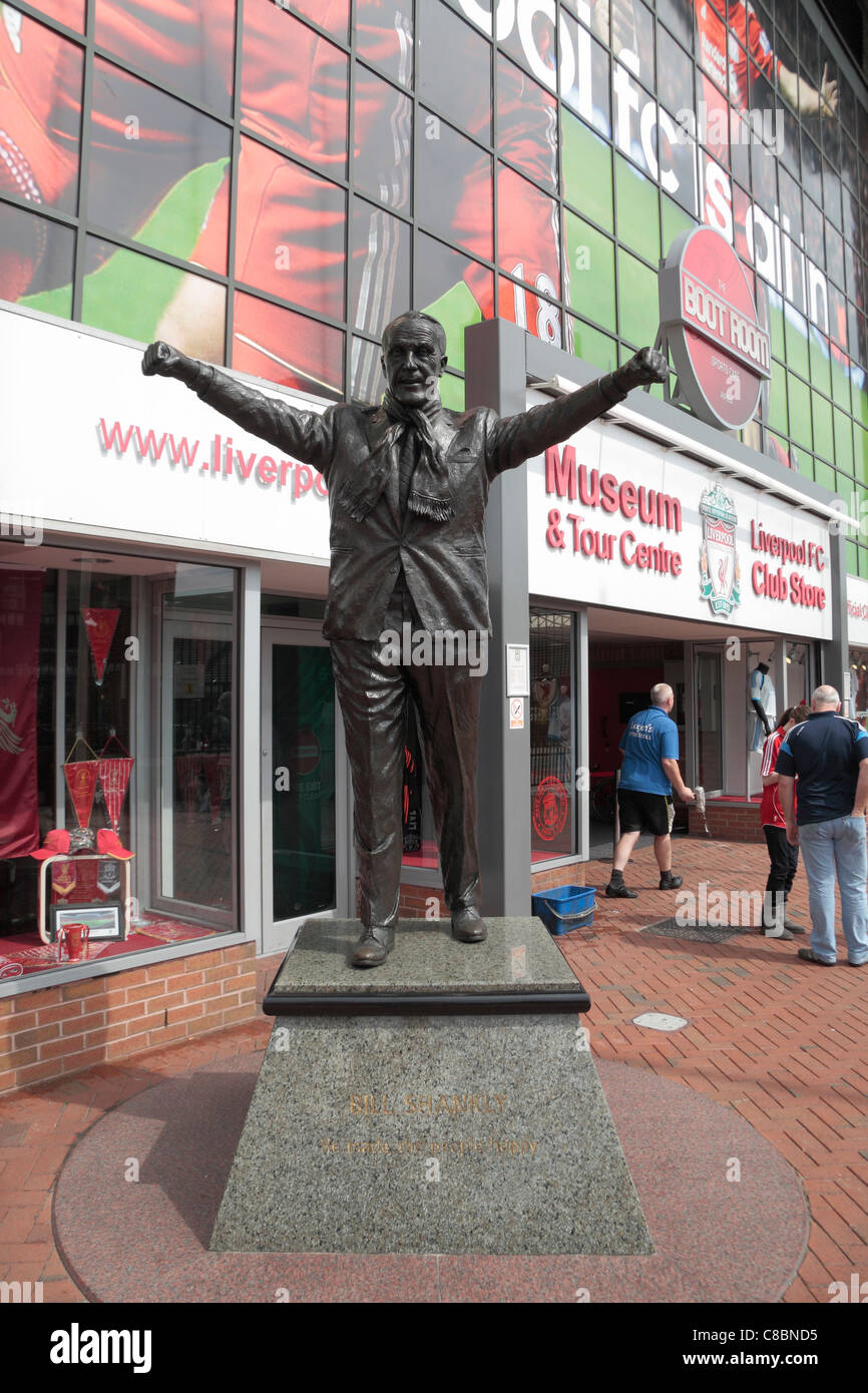Statue of Bill Shankley at the entrance to the Anfield Museum and Shop ...