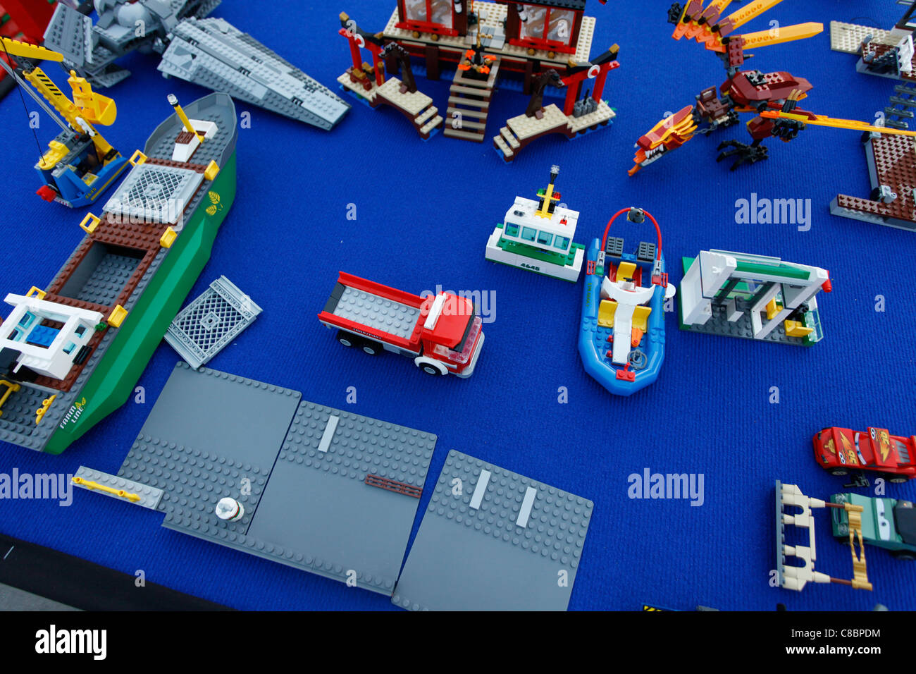 Lego brick bricks hi-res stock photography and images - Alamy
