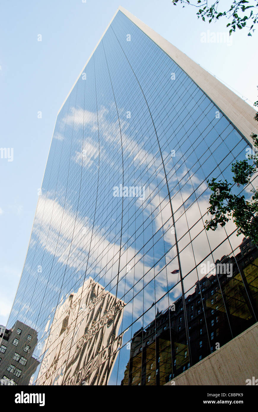 A sky scraper in New York City Stock Photo - Alamy