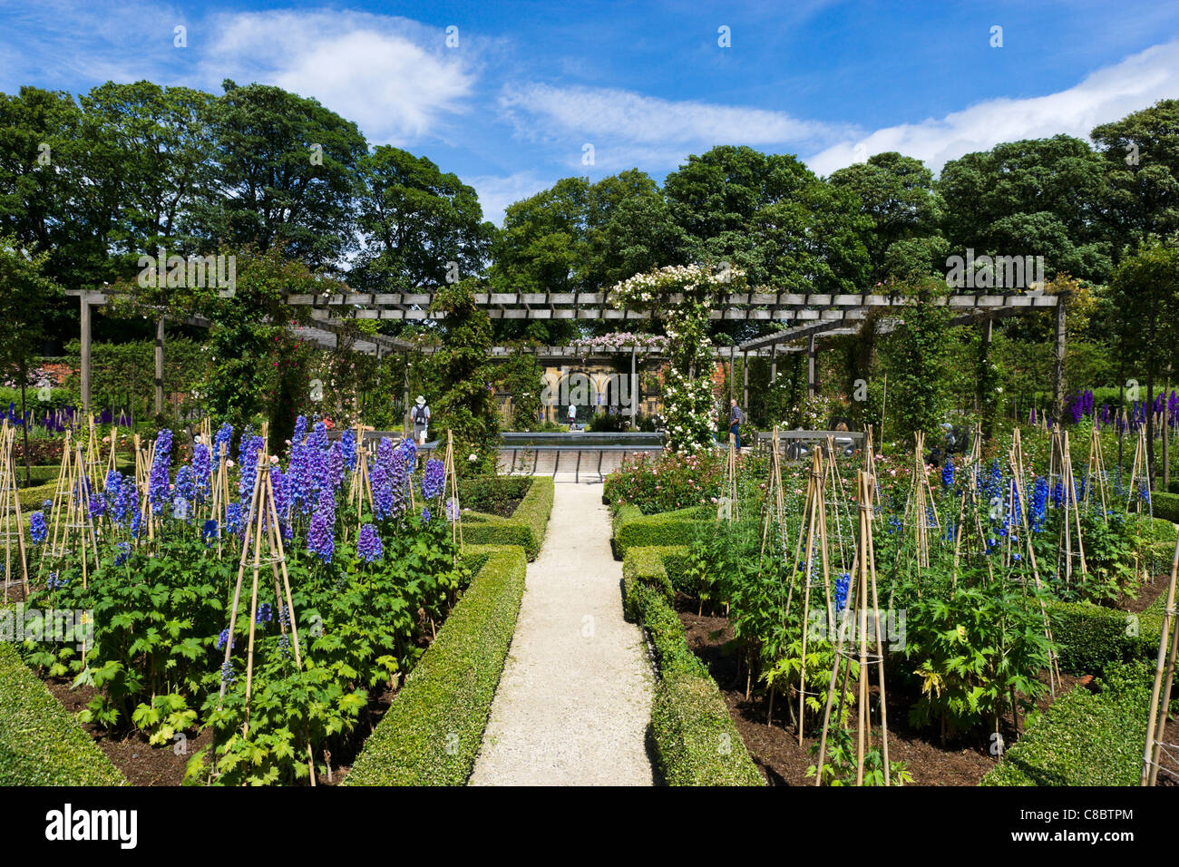 Ornamental Garden The Alnwick Garden Alnwick Castle Alnwick