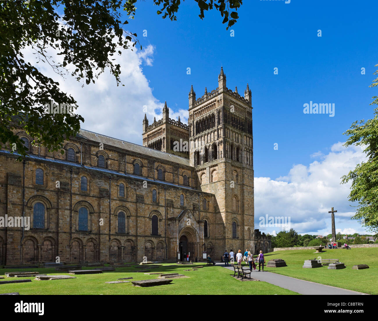 Durham cathedral exterior hi-res stock photography and images - Alamy