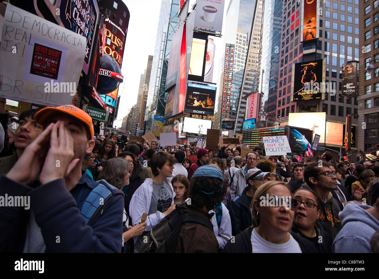 Times square marching hi-res stock photography and images - Alamy