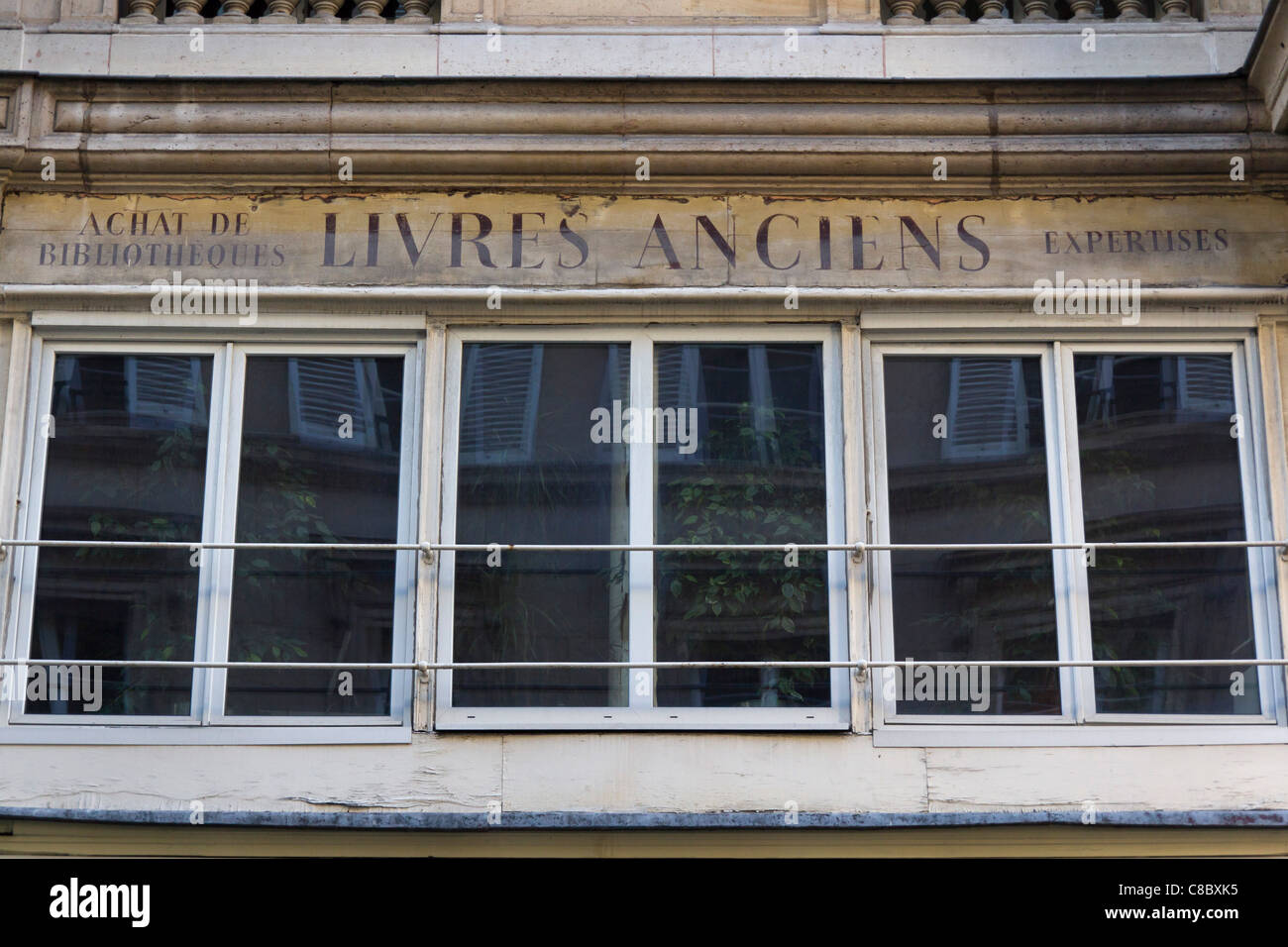 Old bookshop sign in Rue Vivienne, Paris, France Stock Photo - Alamy