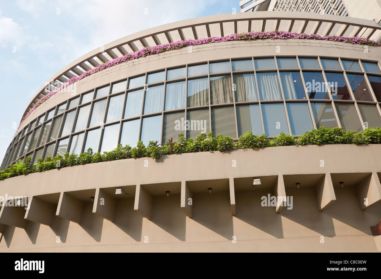 Posh shopping mall hi-res stock photography and images - Alamy