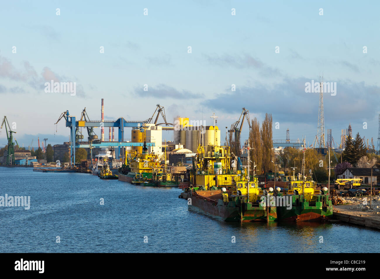 Dredging ship hi-res stock photography and images - Alamy