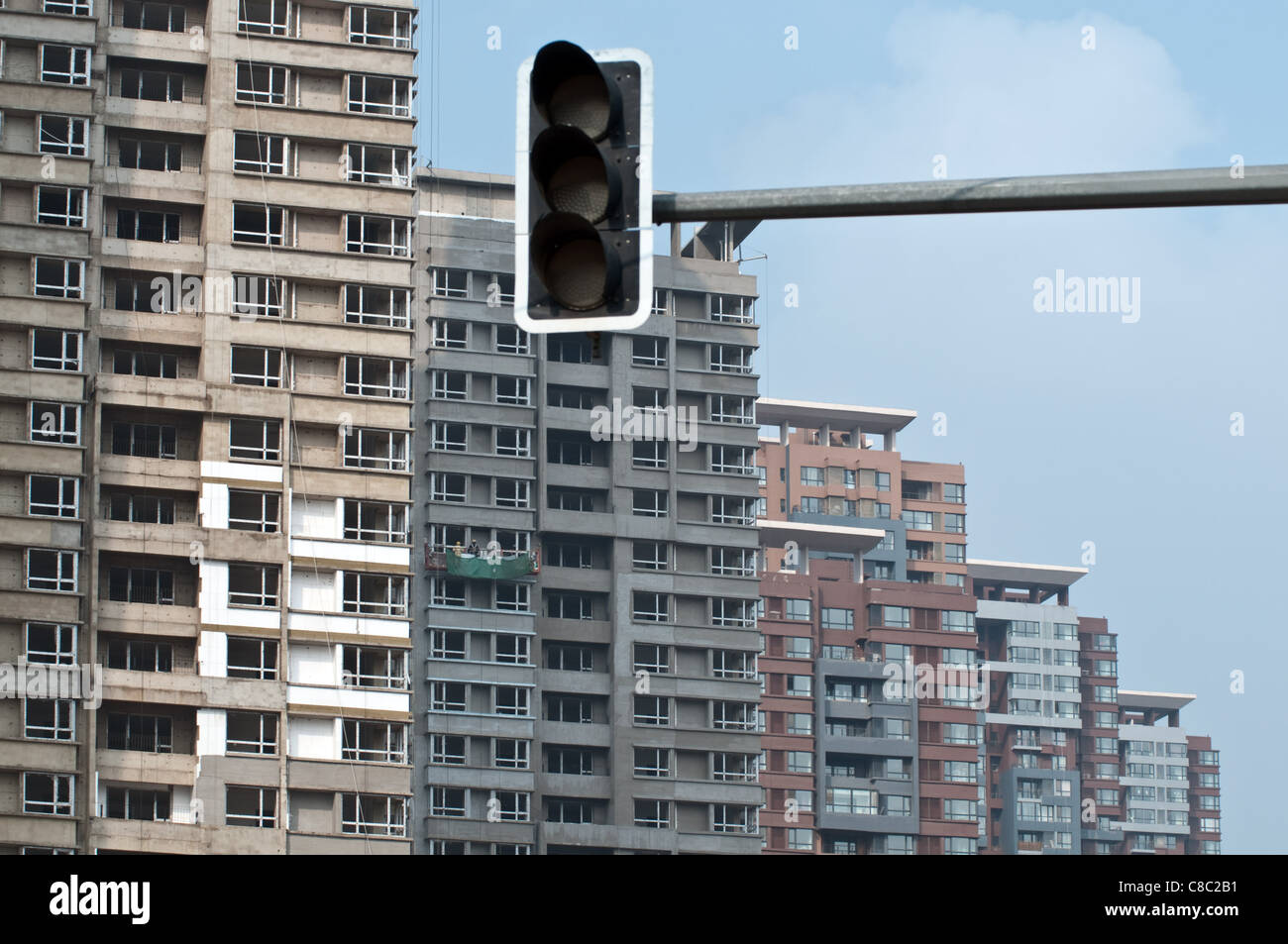 SHENYANG, CHINA; 16/10/2011. A non functioning traffic light in front ...