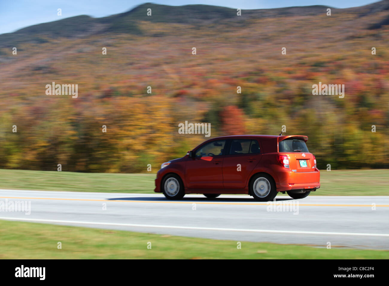 Passing speed hi-res stock photography and images - Alamy