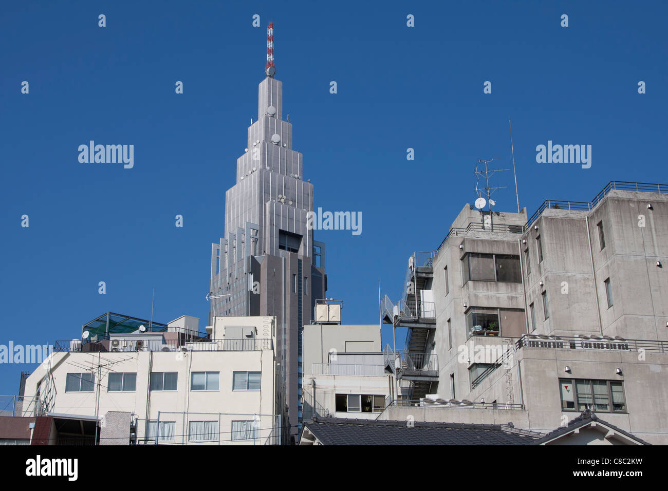 Tokyo tower iconic japanese landmarks hi-res stock photography and ...