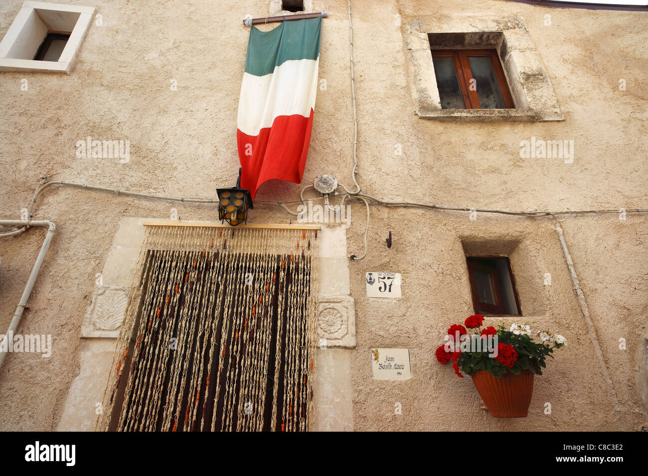 Medieval italian house hi-res stock photography and images - Alamy