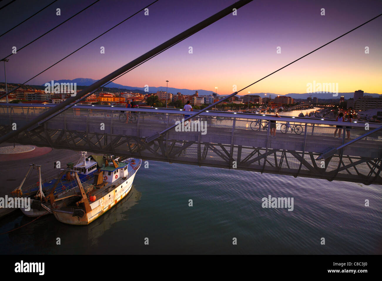 The Ponte Del Mare in Pescara, Italy Stock Photo - Alamy