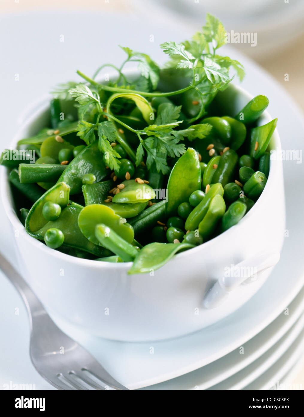 Broad bean and parsley salad hi-res stock photography and images - Alamy