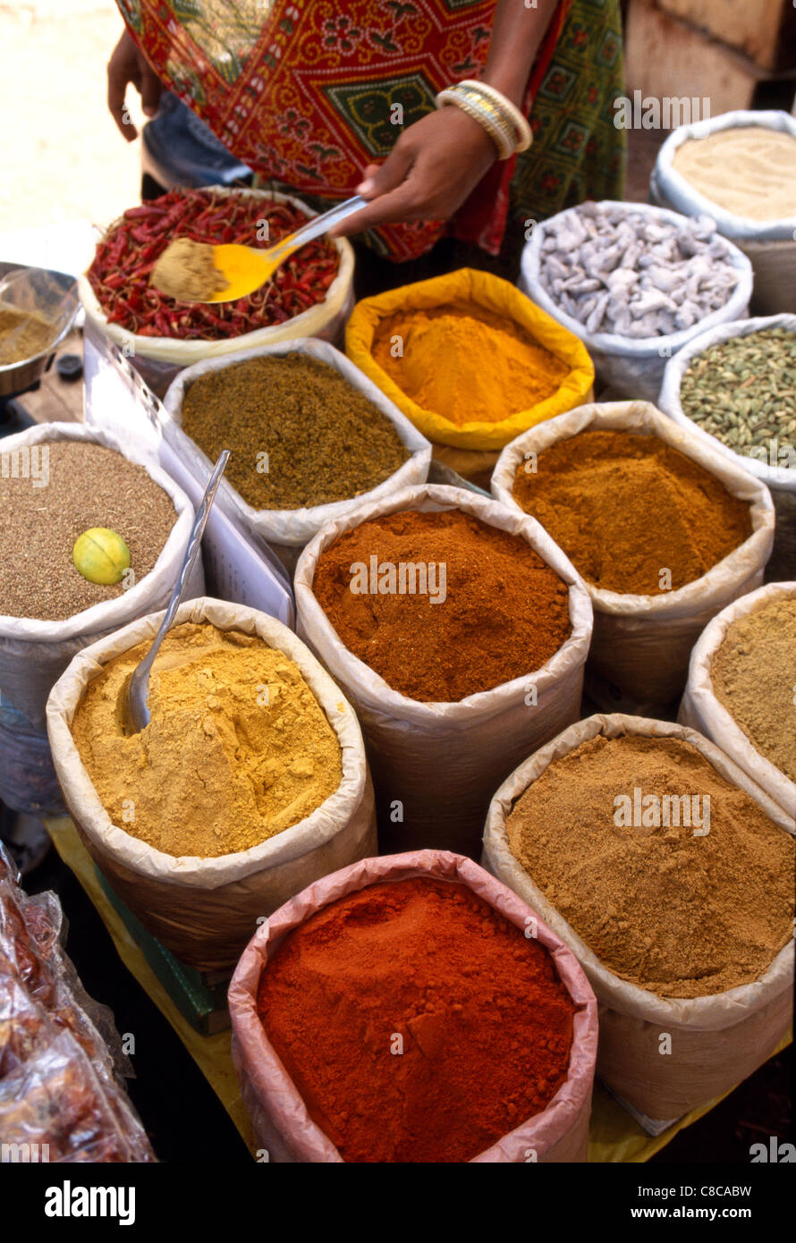 Hand ground spices hi-res stock photography and images - Alamy