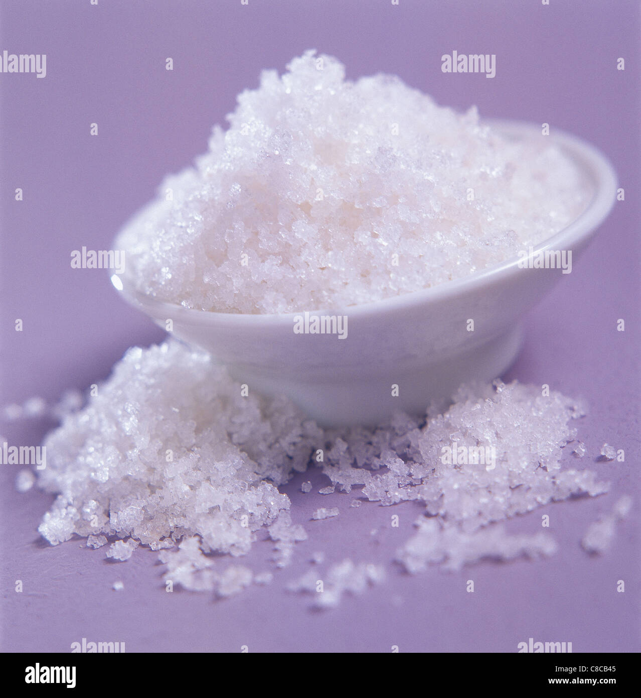Bowl of coarse sea salt Stock Photo - Alamy