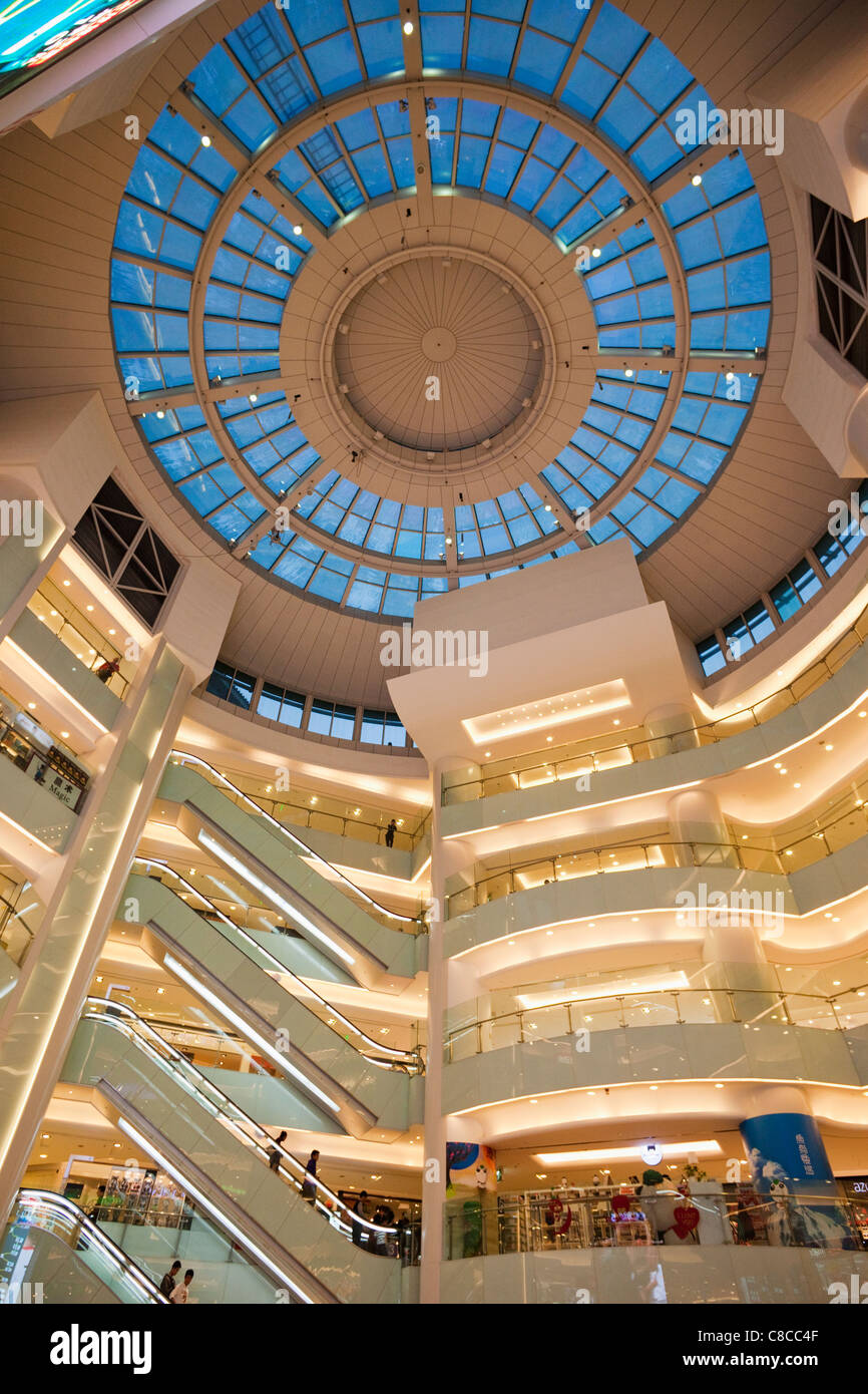 Apm department store hi-res stock photography and images - Alamy