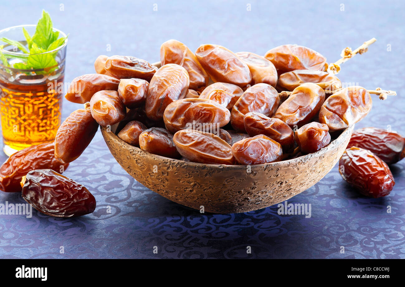 Use By Dates High Resolution Stock Photography and Images - Alamy