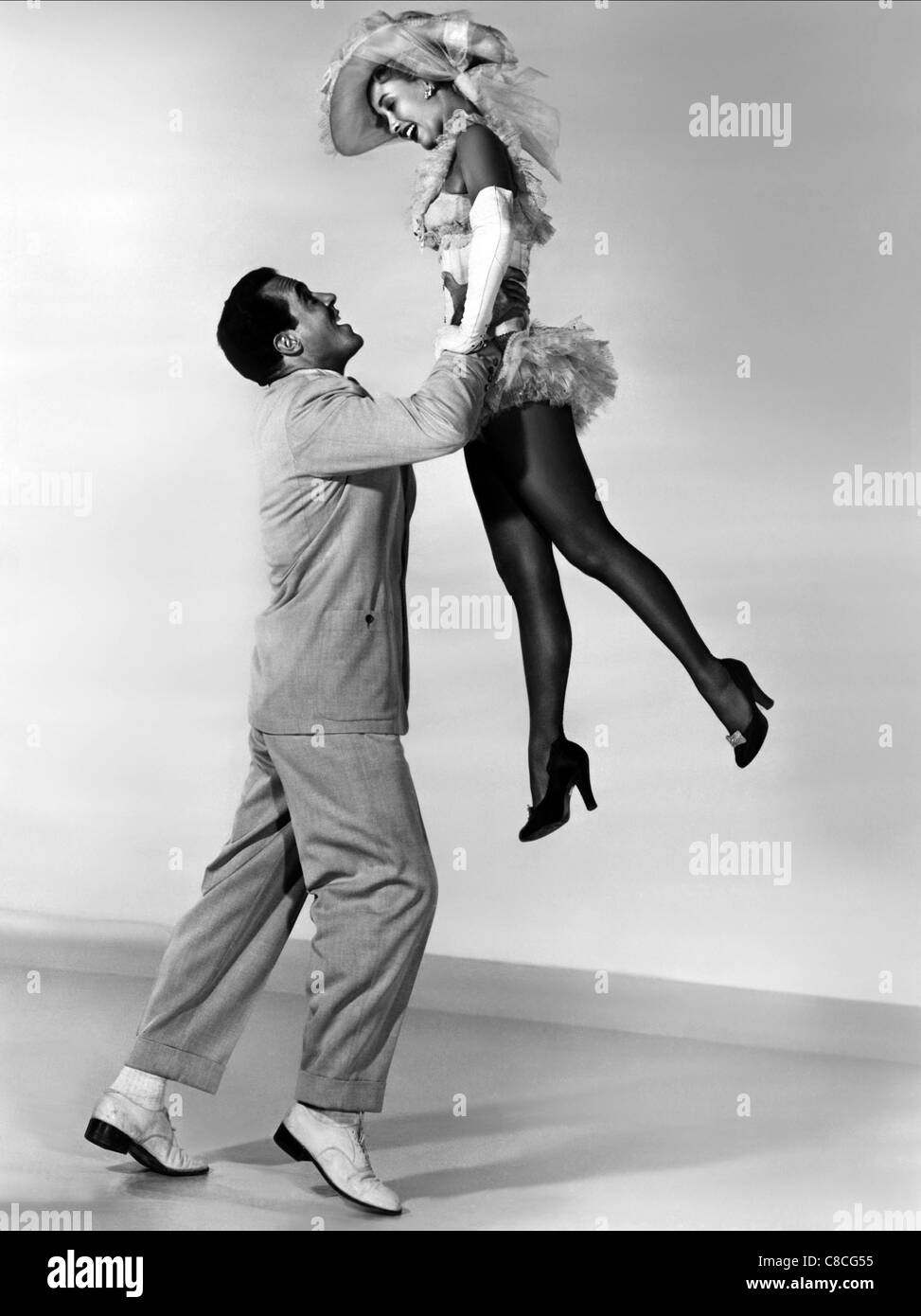 RICARDO MONTALBAN, JANE POWELL, TWO WEEKS WITH LOVE, 1950 Stock Photo ...