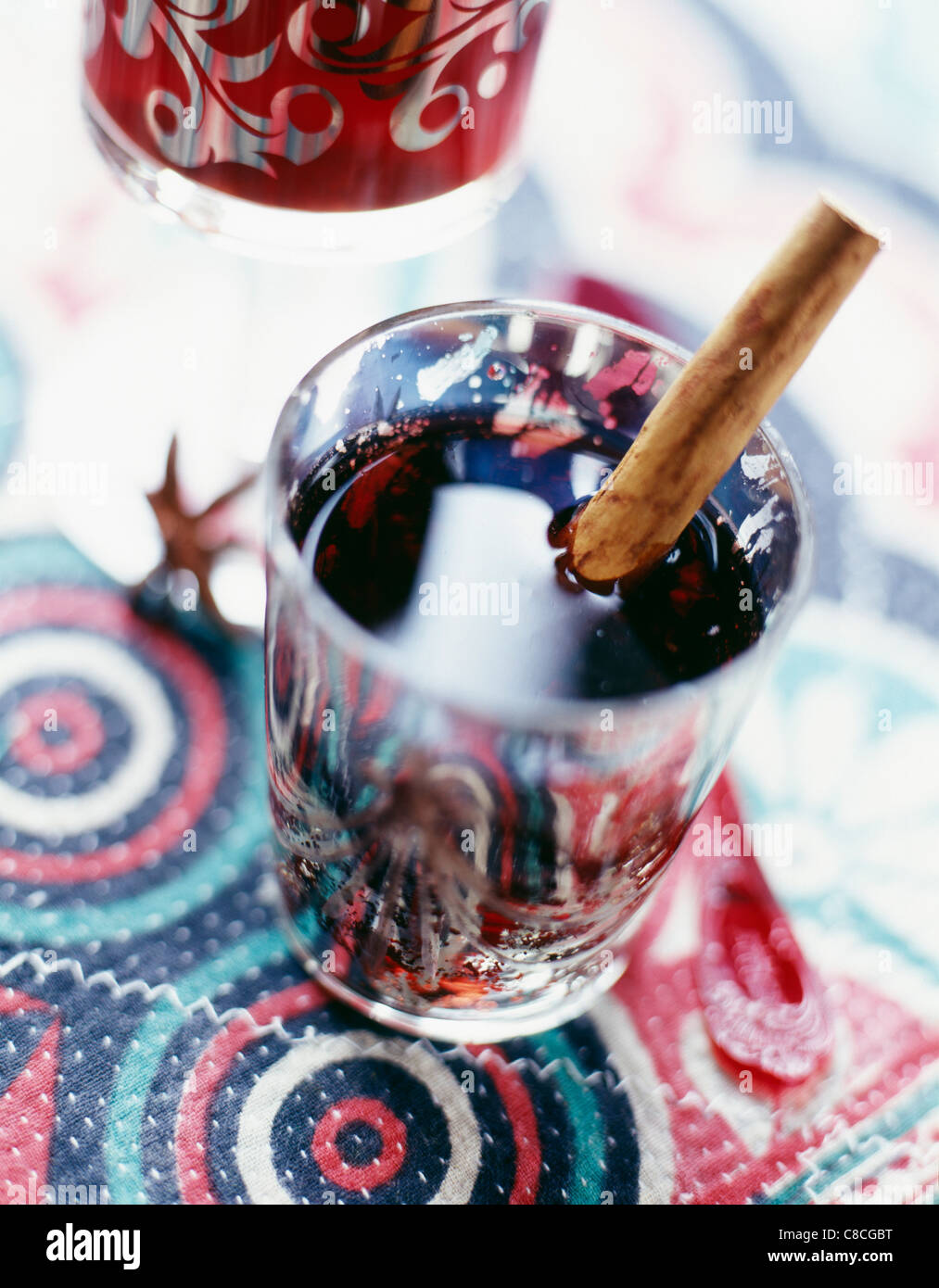 Cinnamon hot red wine Stock Photo - Alamy