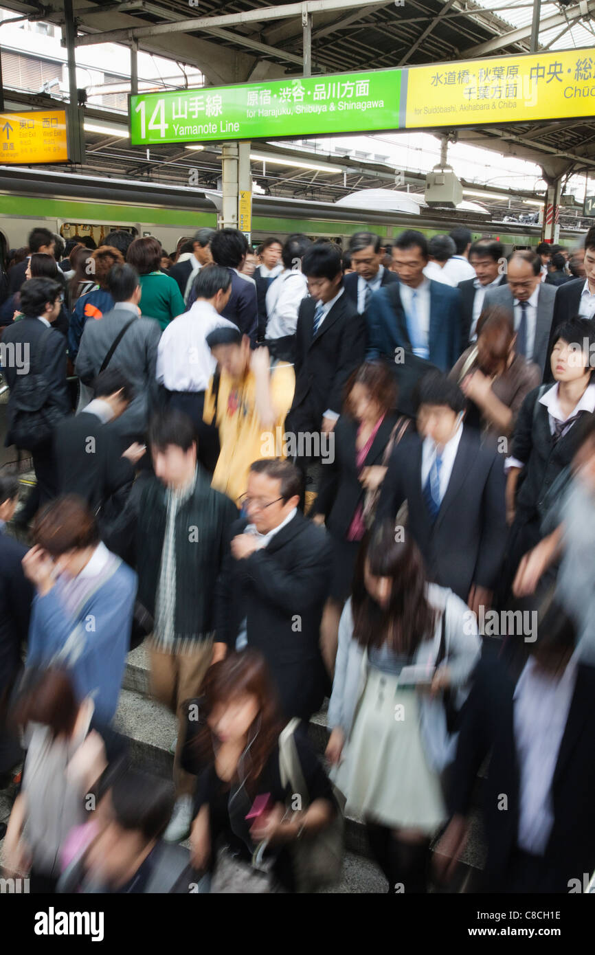 Japan, Tokyo, Shinjuku Railway Station, Commuter Crowds Stock Photo - Alamy