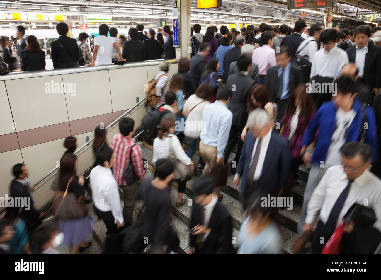 Japan, Tokyo, Shinjuku Railway Station, Commuter Crowds Stock Photo - Alamy