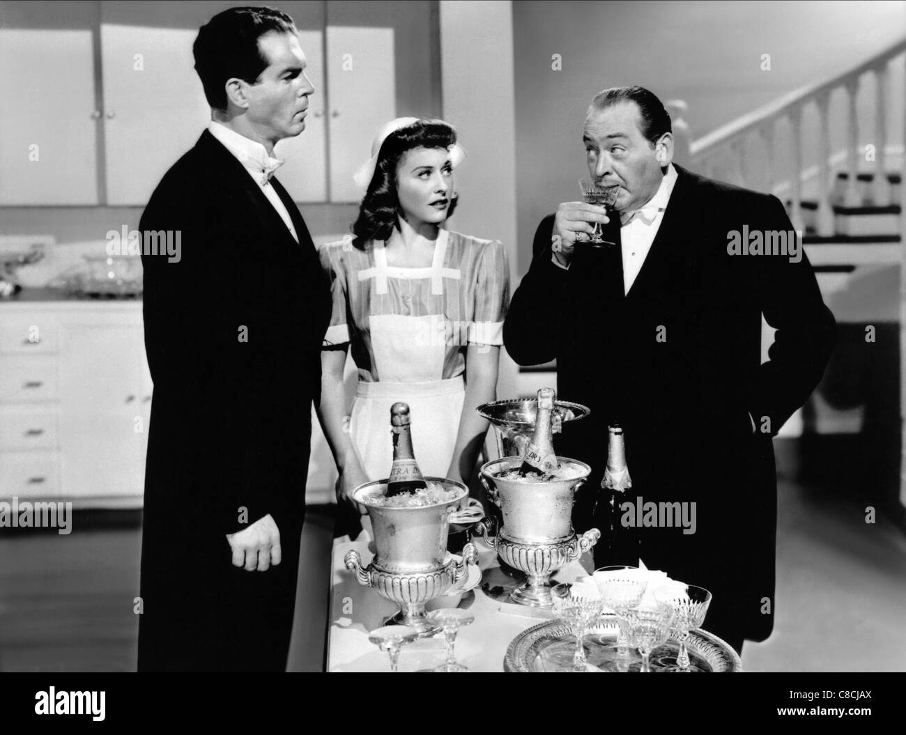 FRED MACMURRAY, PAULETTE GODDARD, EDWARD ARNOLD, STANDING ROOM ONLY ...