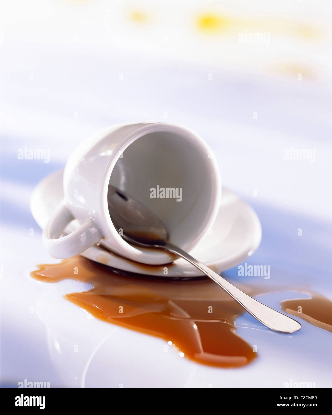 Spilt coffee cup hi-res stock photography and images - Alamy