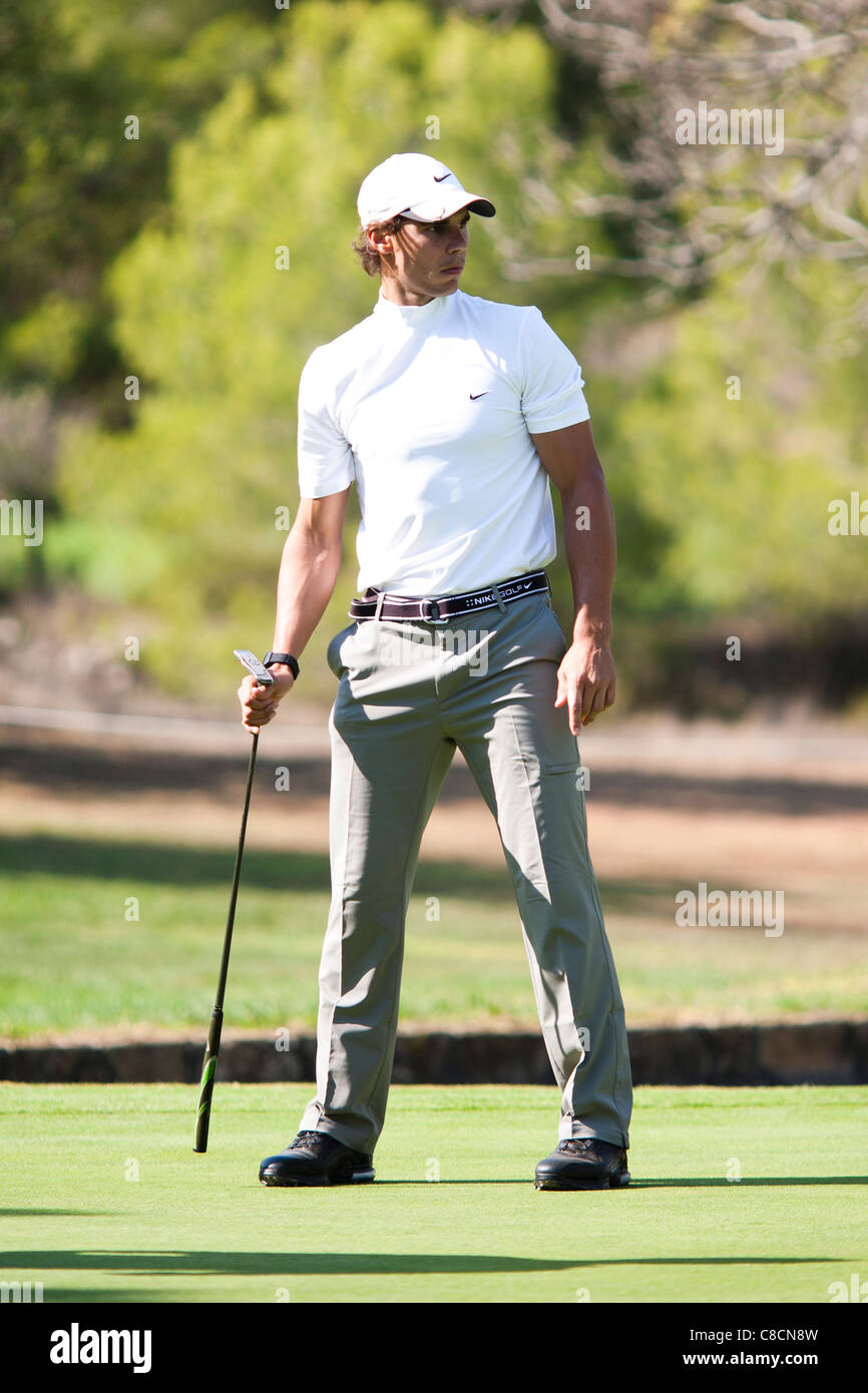 Professional golf hi-res stock photography and images - Alamy