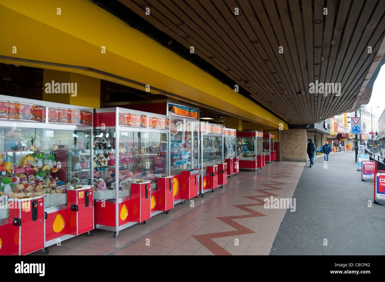Margate beach and seafront Thanet Kent England slot mahine in arcade ...