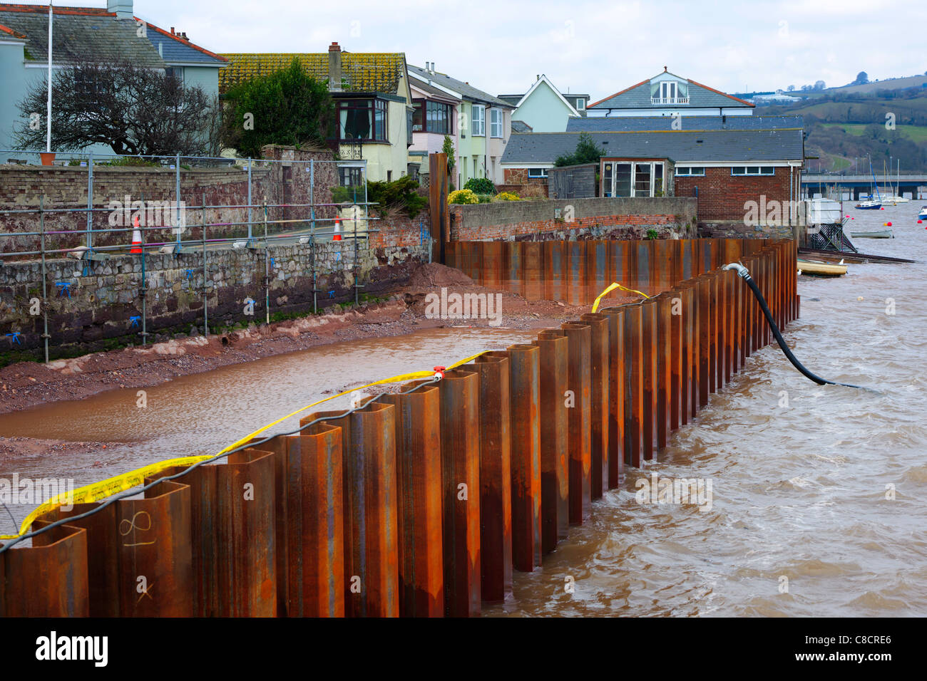 Uk flood defences hi-res stock photography and images - Alamy