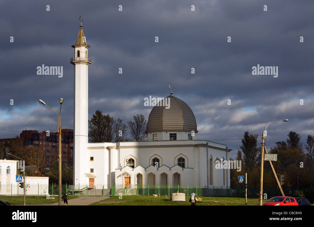 New mosque with octagonal minaret in St.Petersburg Russia Stock Photo ...