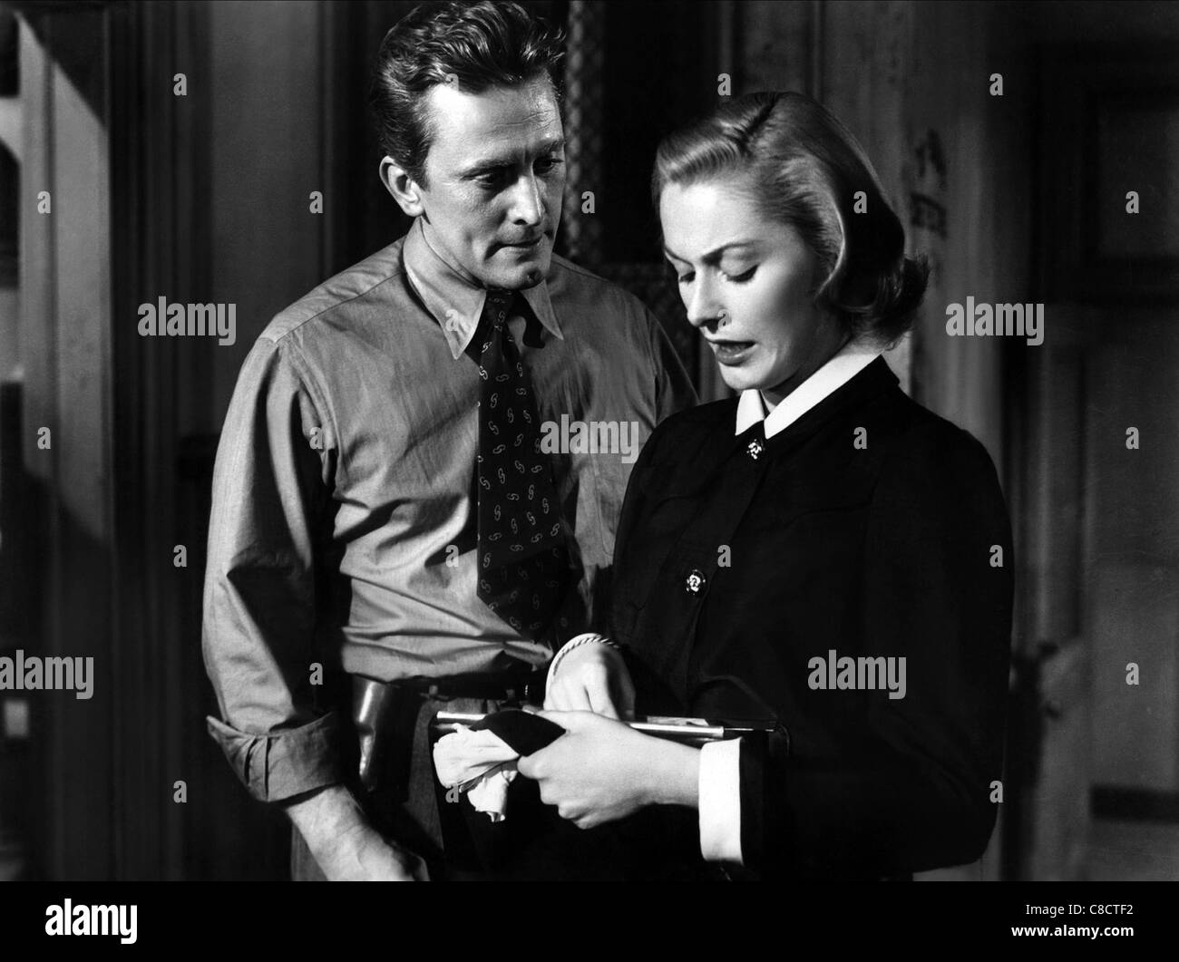 KIRK DOUGLAS, ELEANOR PARKER, DETECTIVE STORY, 1951 Stock Photo - Alamy