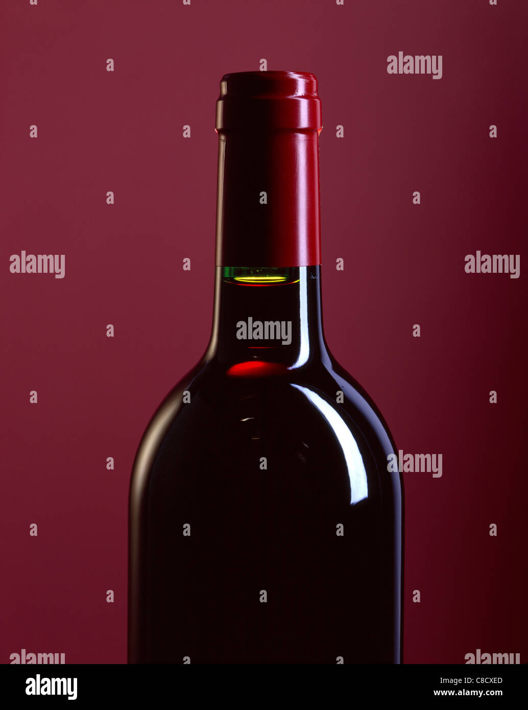 Bottle of red wine Stock Photo - Alamy