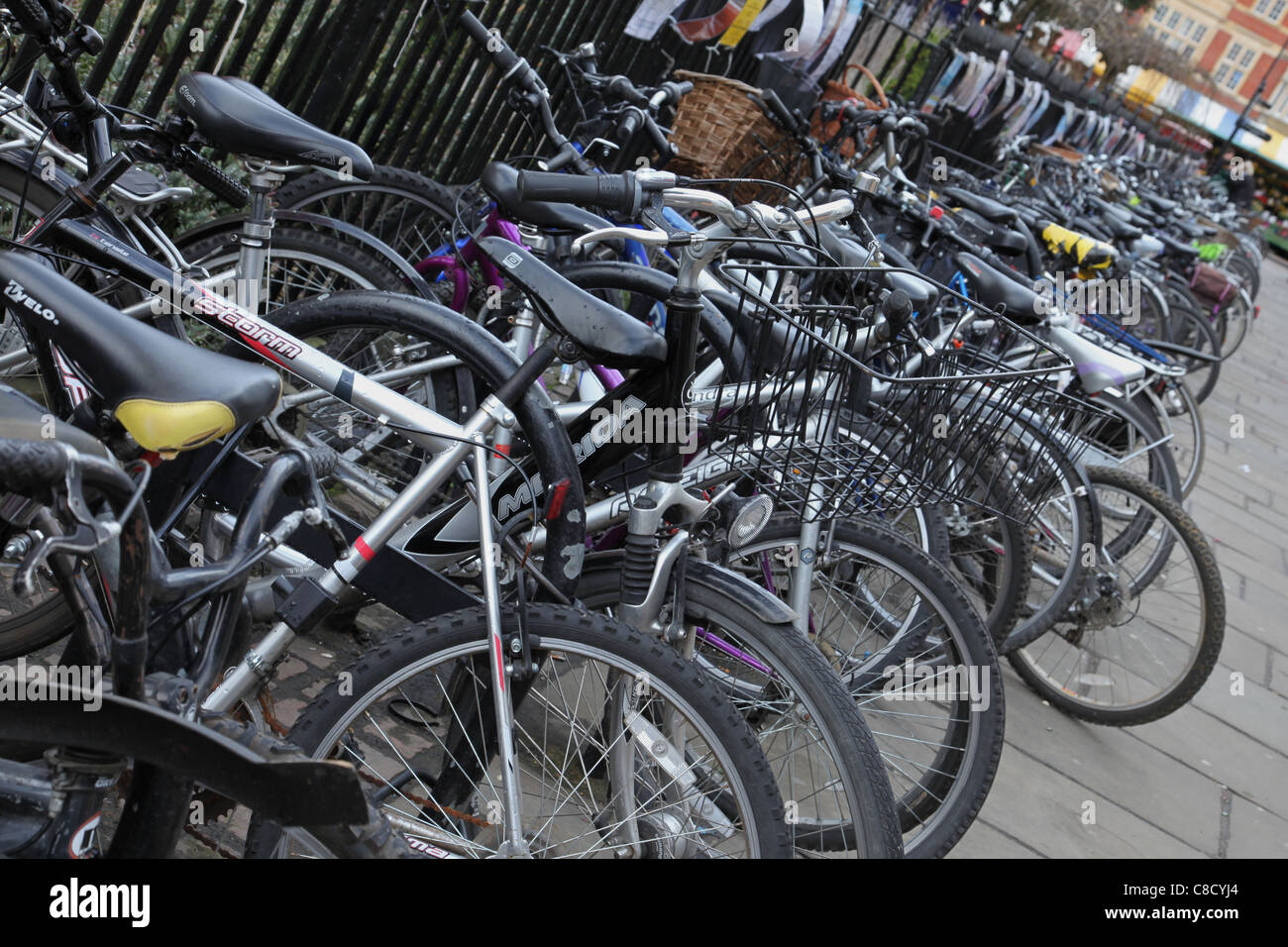 Uni cycles hi-res stock photography and images - Alamy