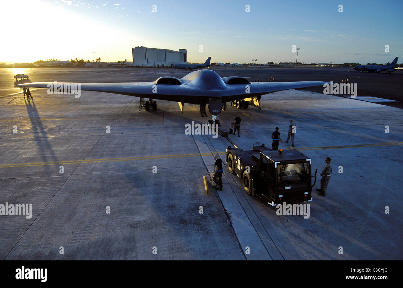 B2 stealth bomber hi-res stock photography and images - Alamy
