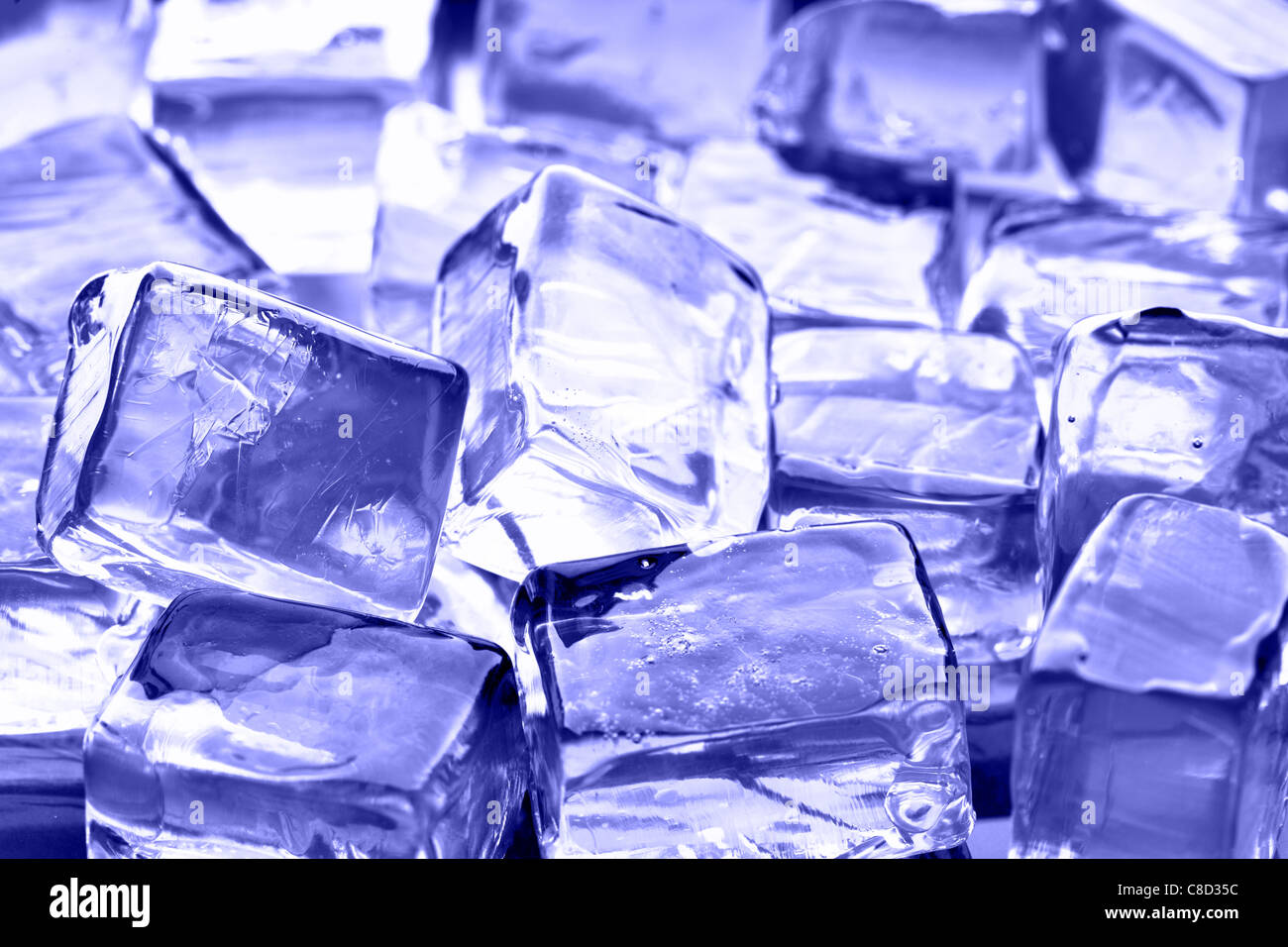 Blue ice cubes hi-res stock photography and images - Alamy
