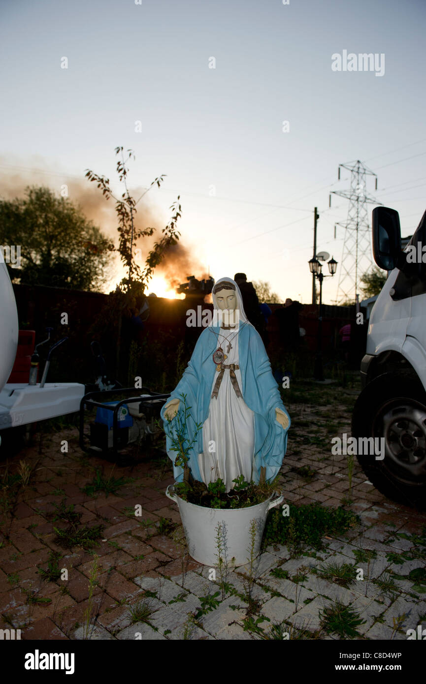 Statue of virgin mary fire hi-res stock photography and images - Alamy