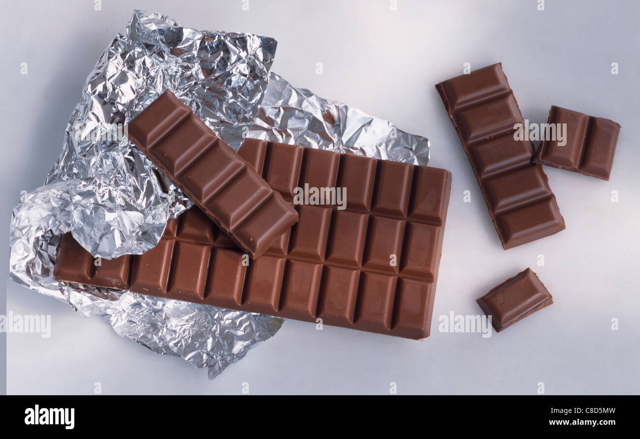 Dark chocolate squares cut out hi-res stock photography and images - Alamy