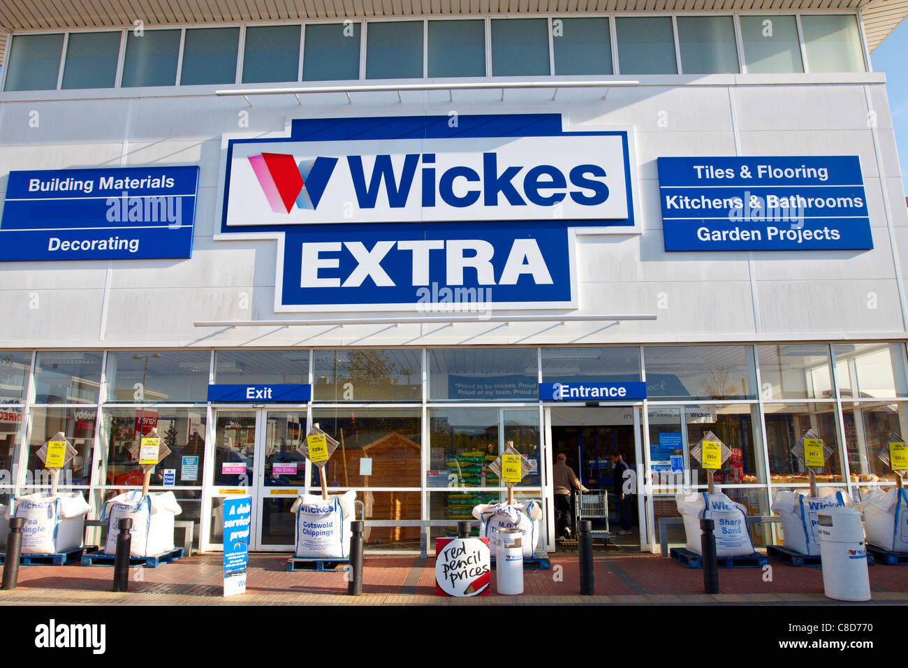 Logo wickes hi-res stock photography and images - Alamy