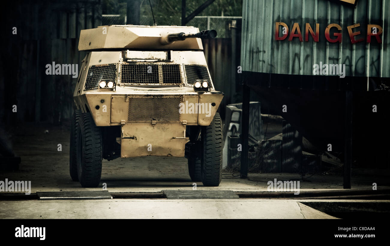 Muzzle of the tank hi-res stock photography and images - Alamy