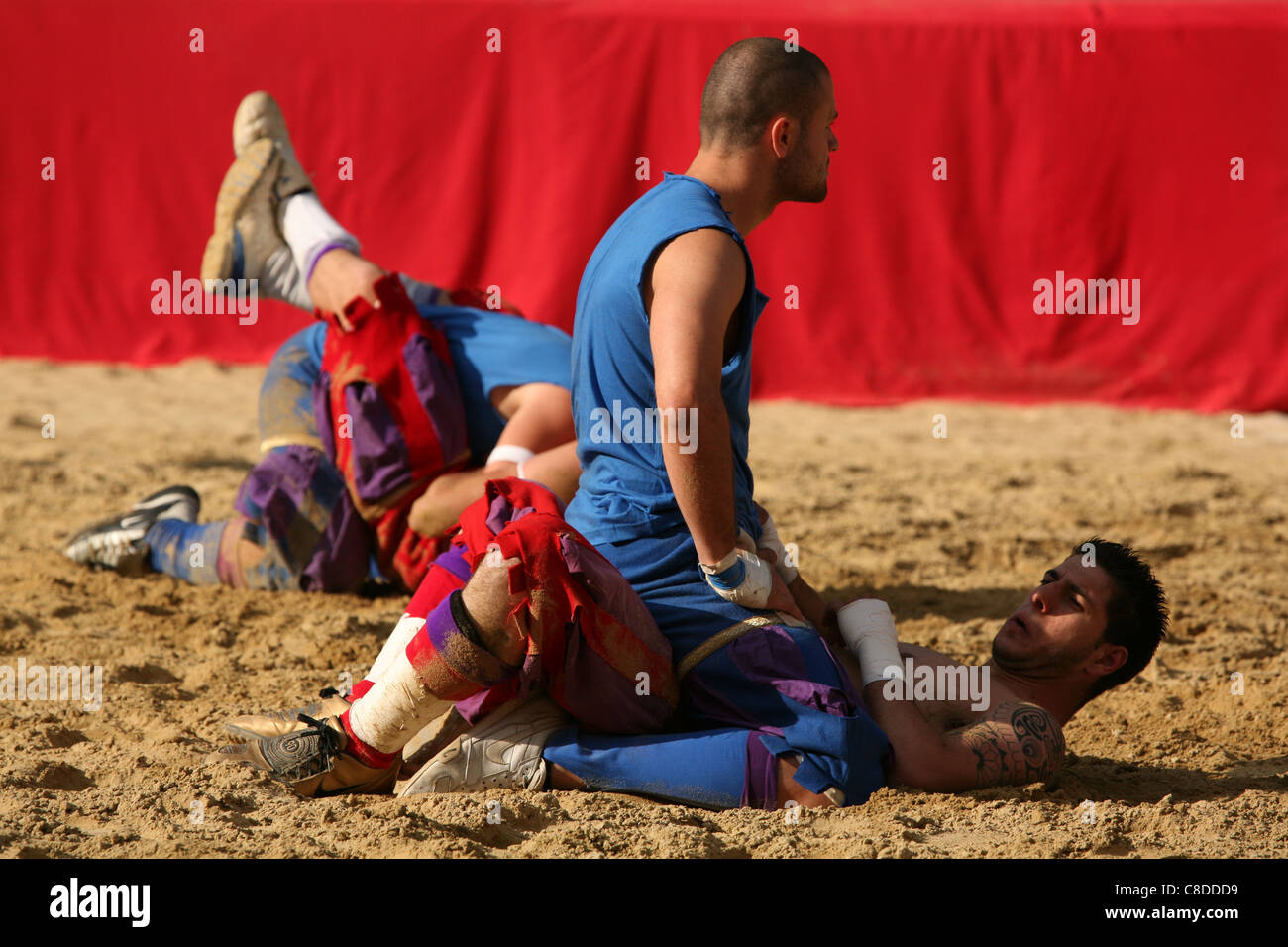 Calcio Storico Fiorentino. Final match in historical football at Piazza ...