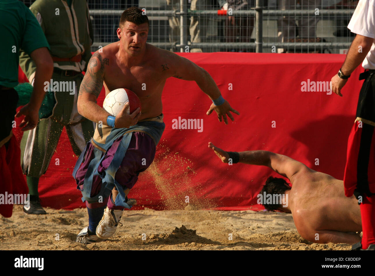 Calcio Storico Fiorentino. Final match in historical football at Piazza ...