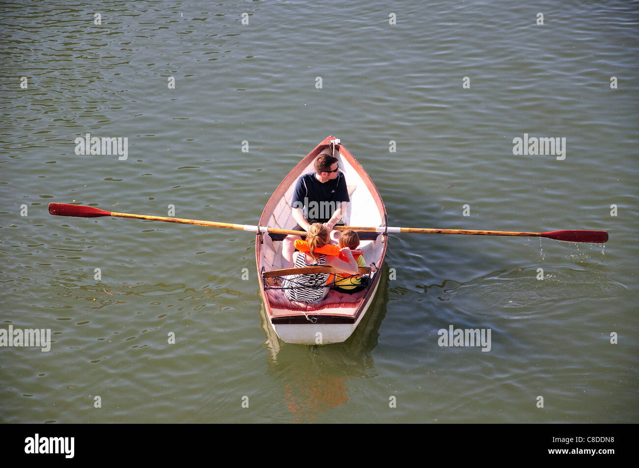 Couple in rowing boat on Thames Riverside, Richmond, Richmond upon ...