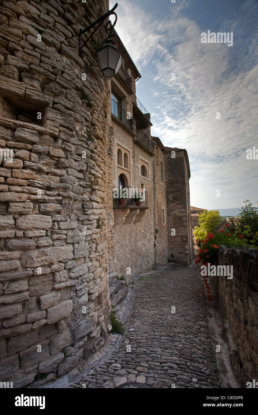 Gordes: Old Street Stock Photo - Alamy