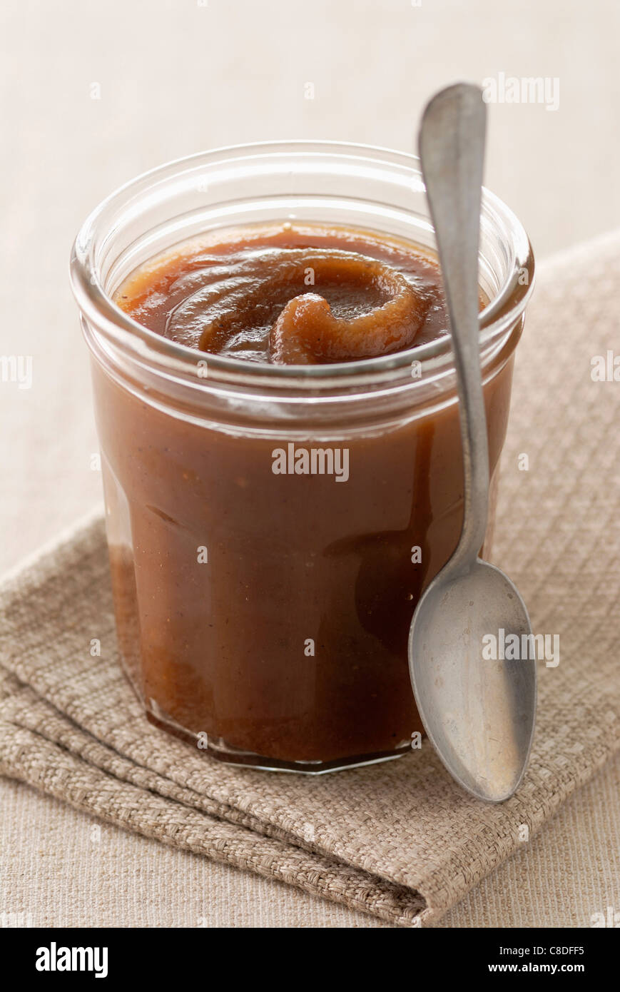 Pot of cream dessert hi-res stock photography and images - Alamy