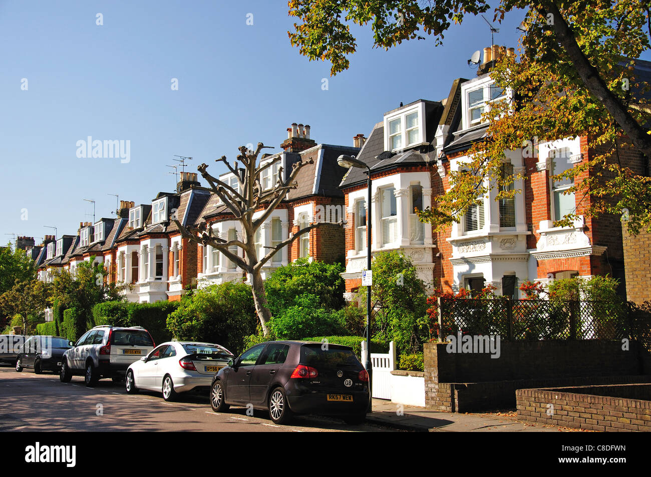 Barnes uk and residential hi-res stock photography and images - Alamy
