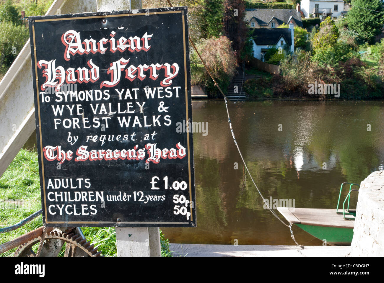 Hand ferry river wye symonds hi-res stock photography and images - Alamy