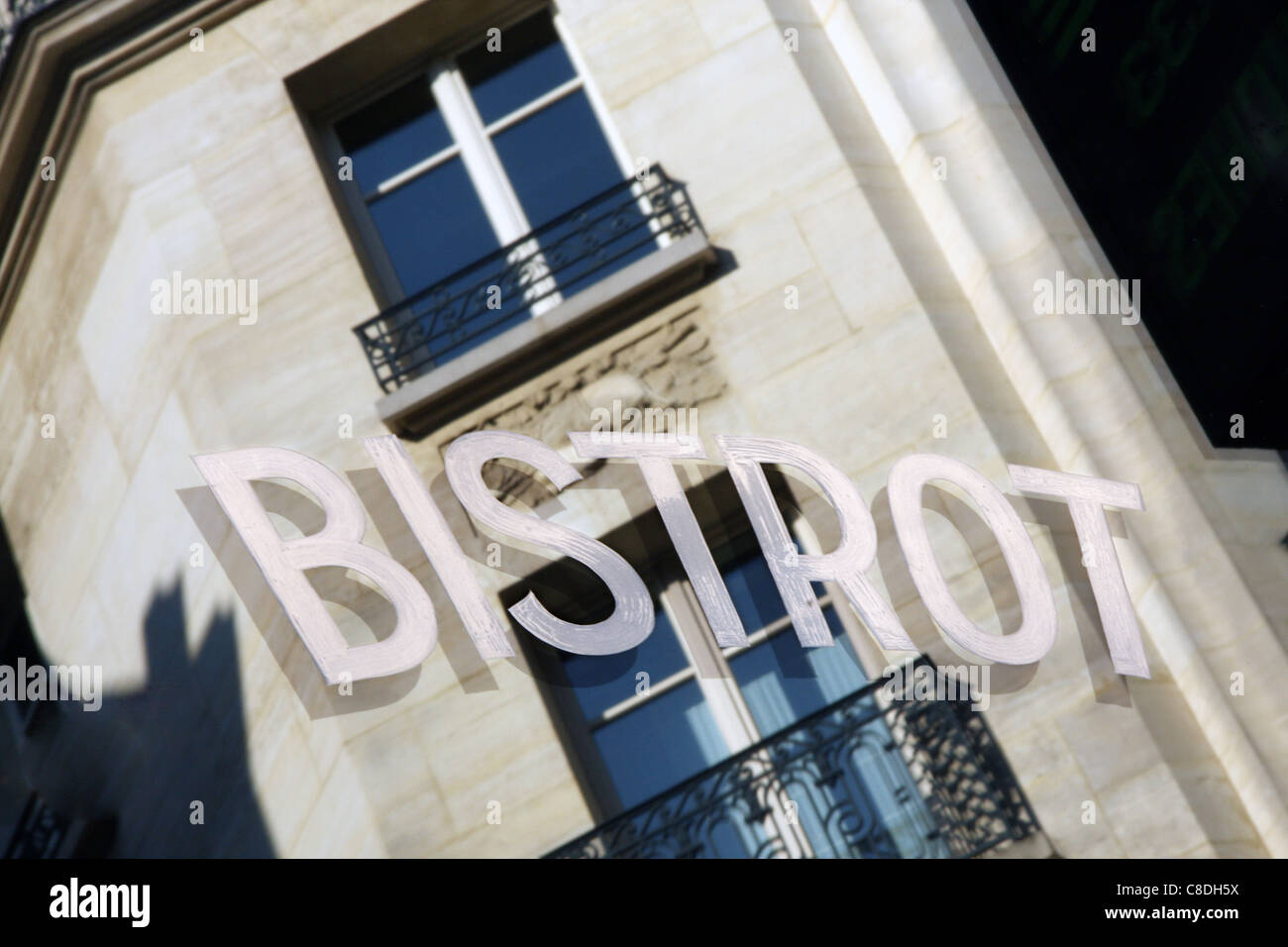 Bistro sign hi-res stock photography and images - Alamy